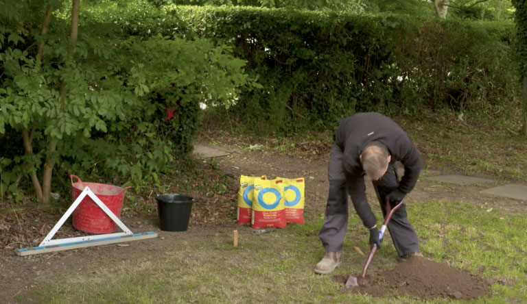 How to use Postcrete | Bradfords